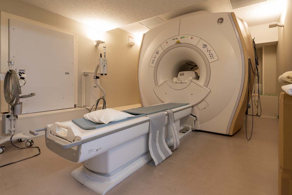 GE社製：Optima MR360 Advance 1.5T